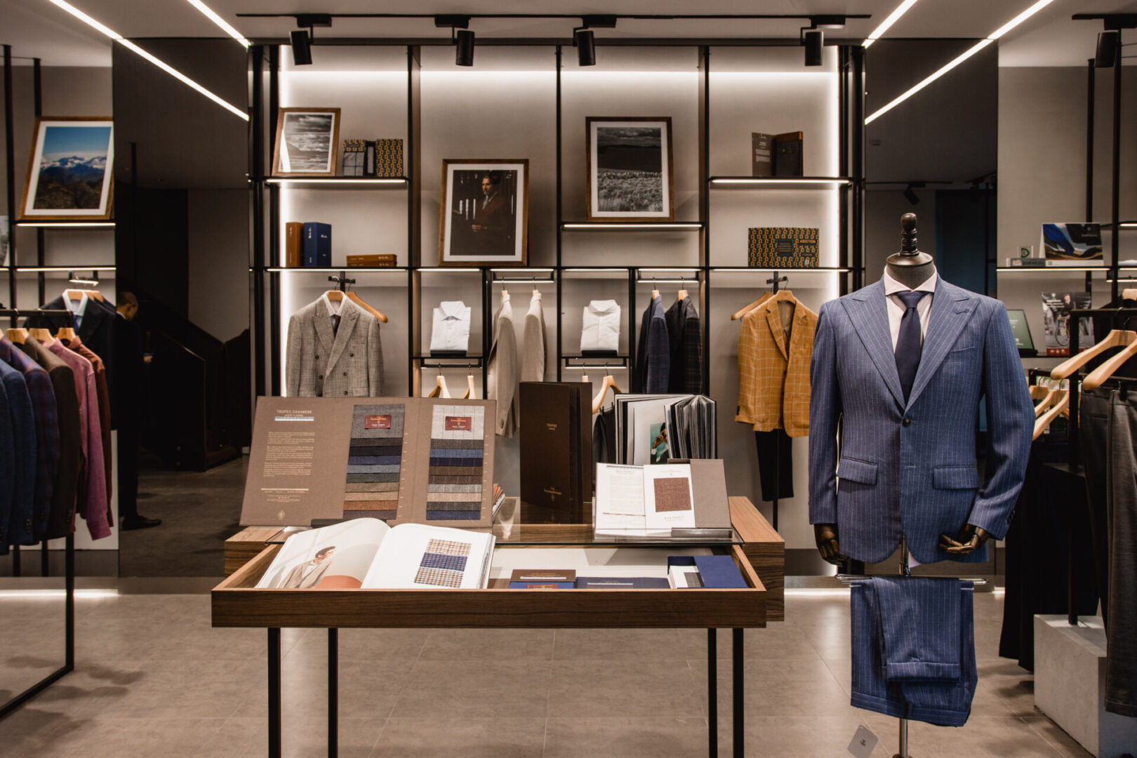 SIR Tailor – Thương hiệu tận tâm với Veston - Forbes Việt Nam