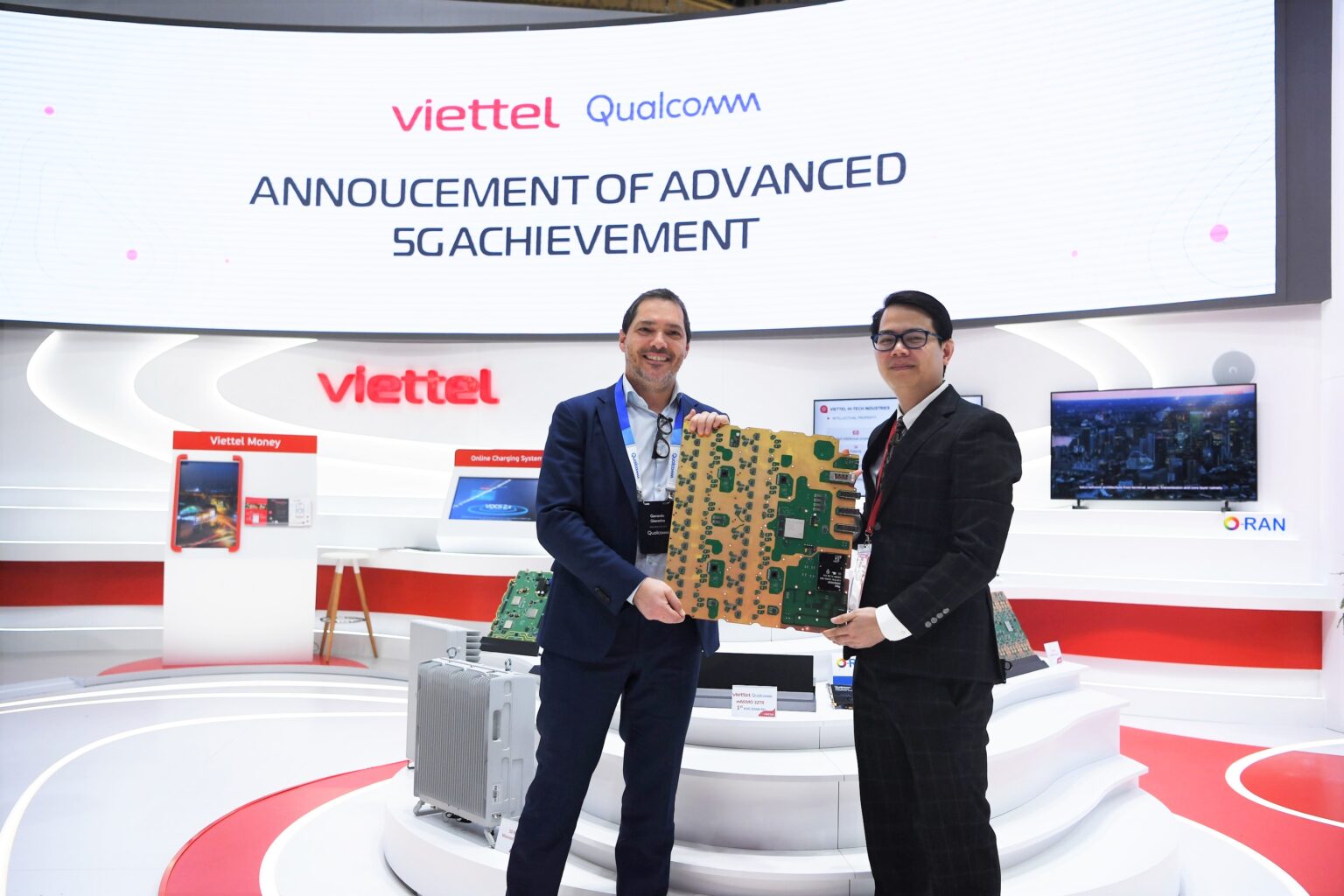 Viettel sản xuất thành công khối thu phát vô tuyến 5G trên chipset Qualcomm