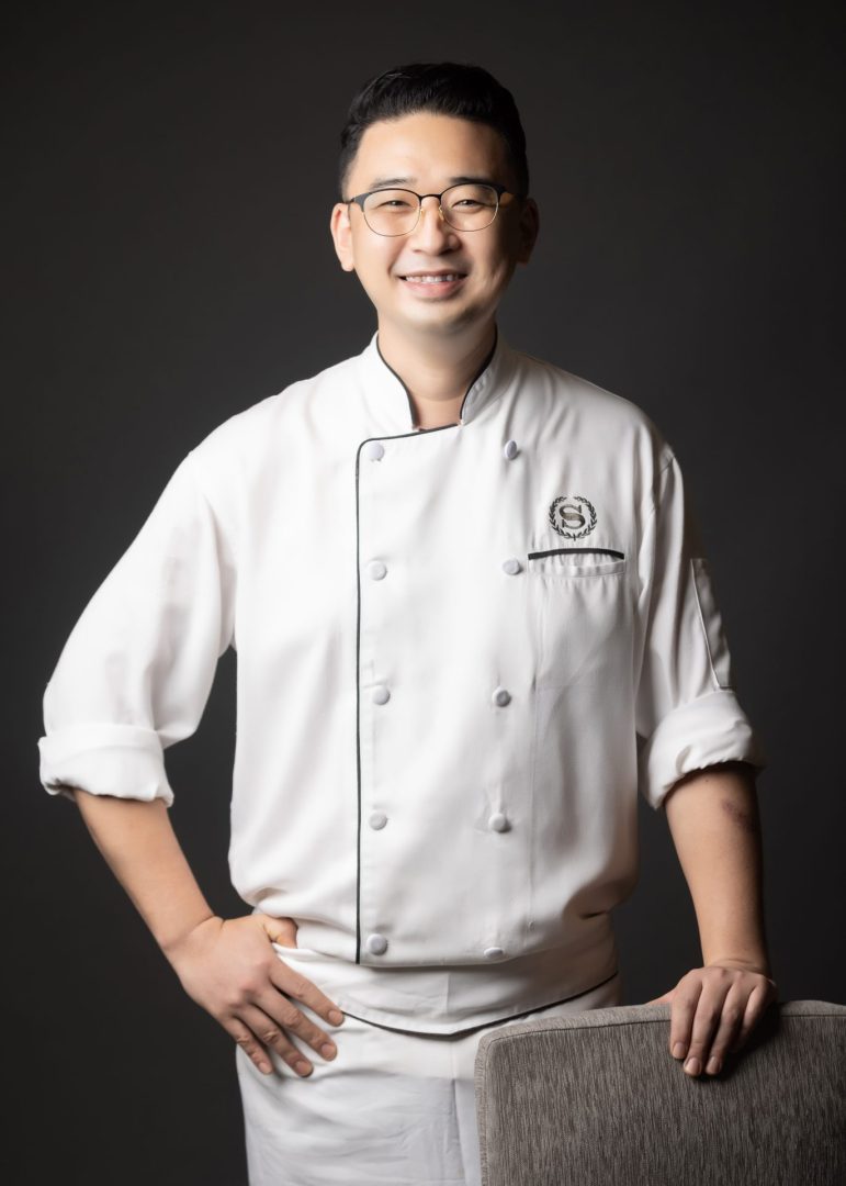 Hương vị xứ Hàn tại 'nhà hàng trên mây' Oriental Pearl ở Landmark 81