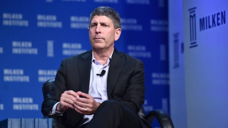 Jeff Shell từ chức CEO của NBCUniversal